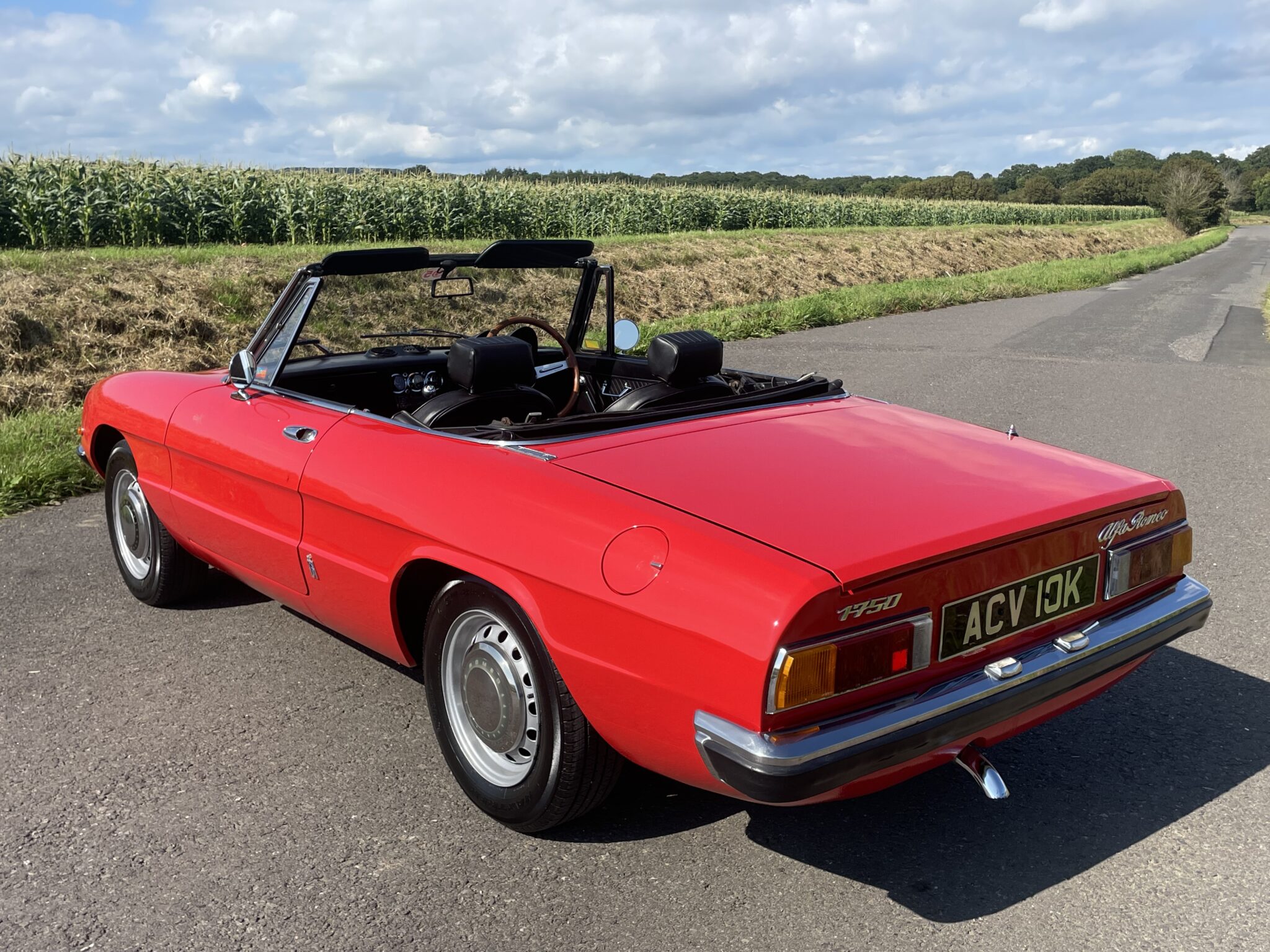 Alfa Romeo Spider 1750 Kamm Tail - AJM Classics
