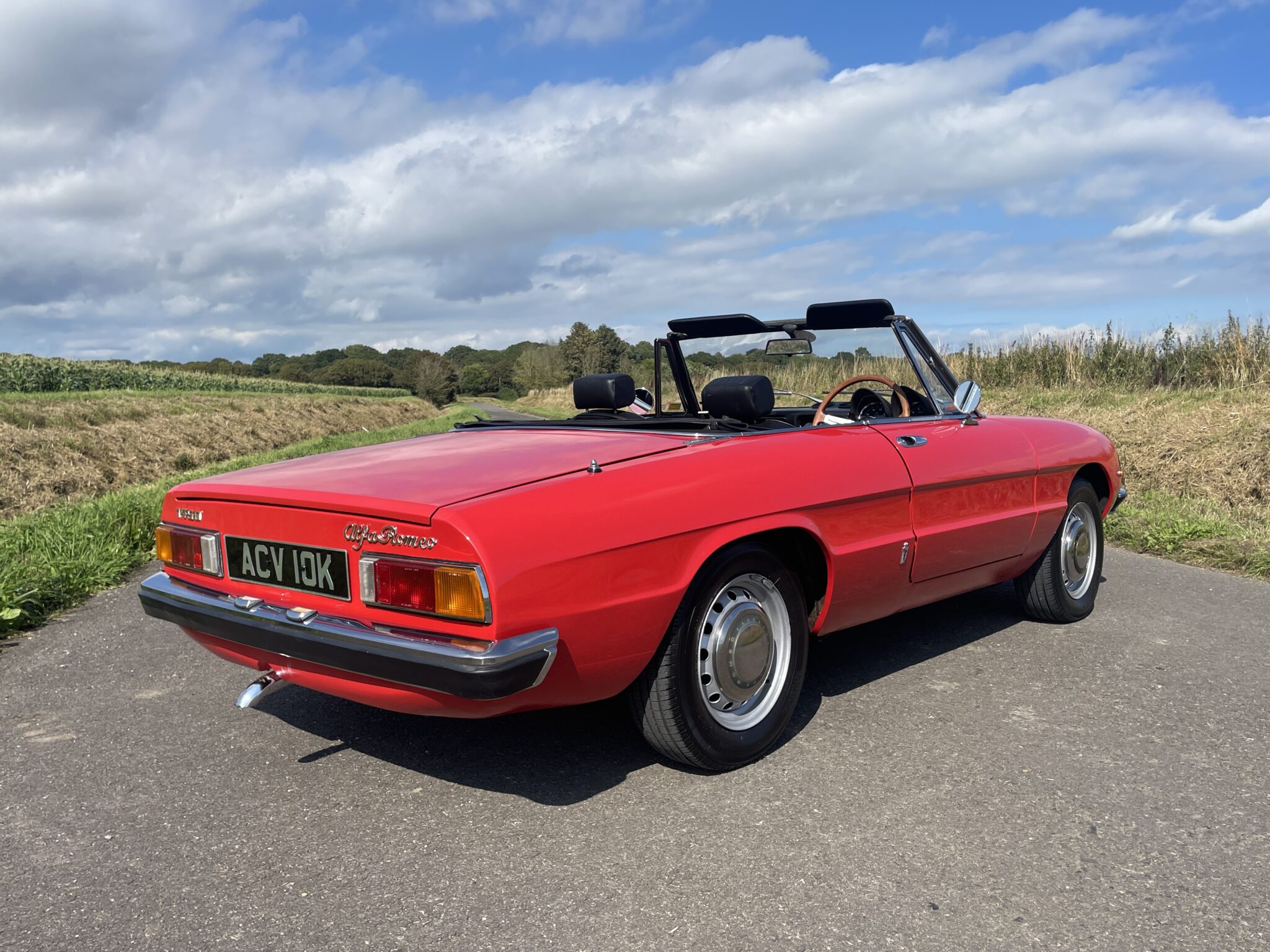 Alfa Romeo Spider 1750 Kamm Tail - AJM Classics