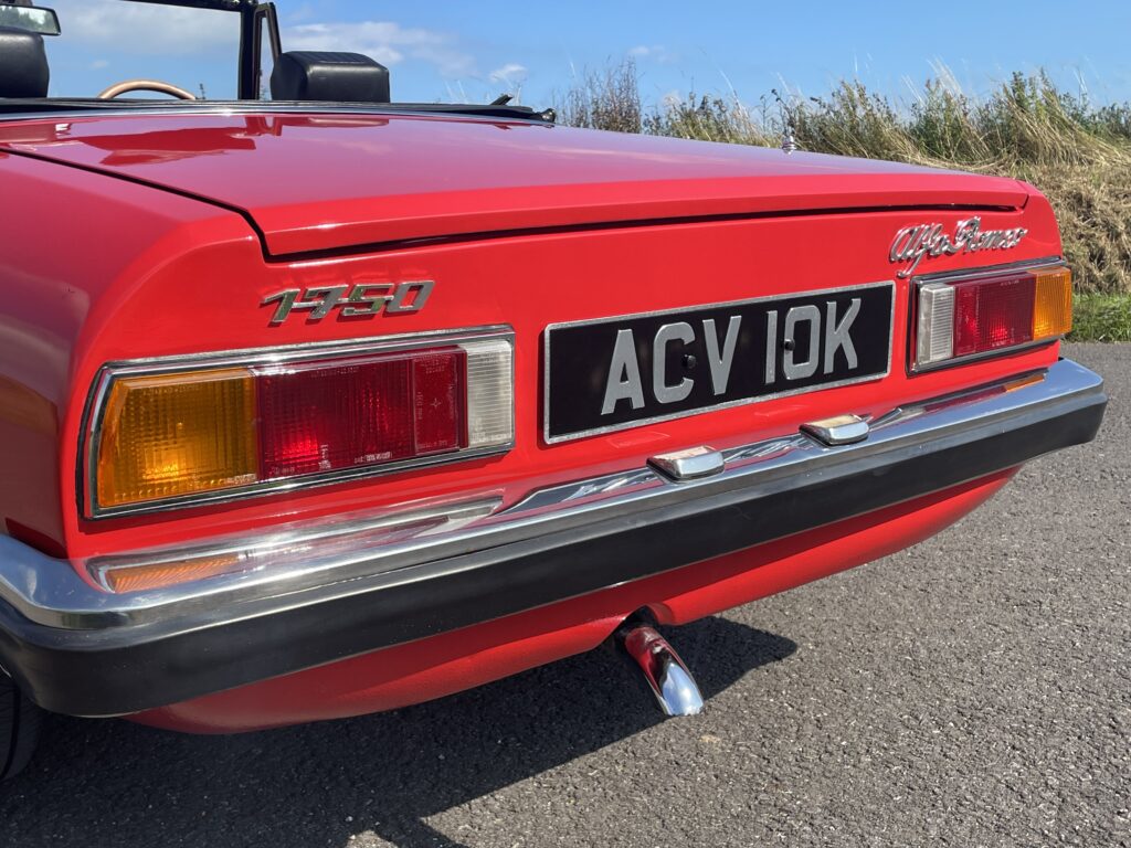 Alfa Romeo Spider 1750 Kamm Tail - AJM Classics