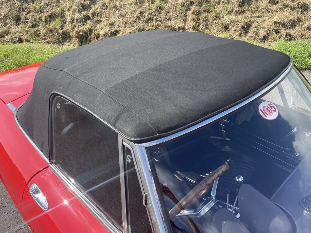 Alfa Romeo Spider 1750 Kamm Tail - AJM Classics
